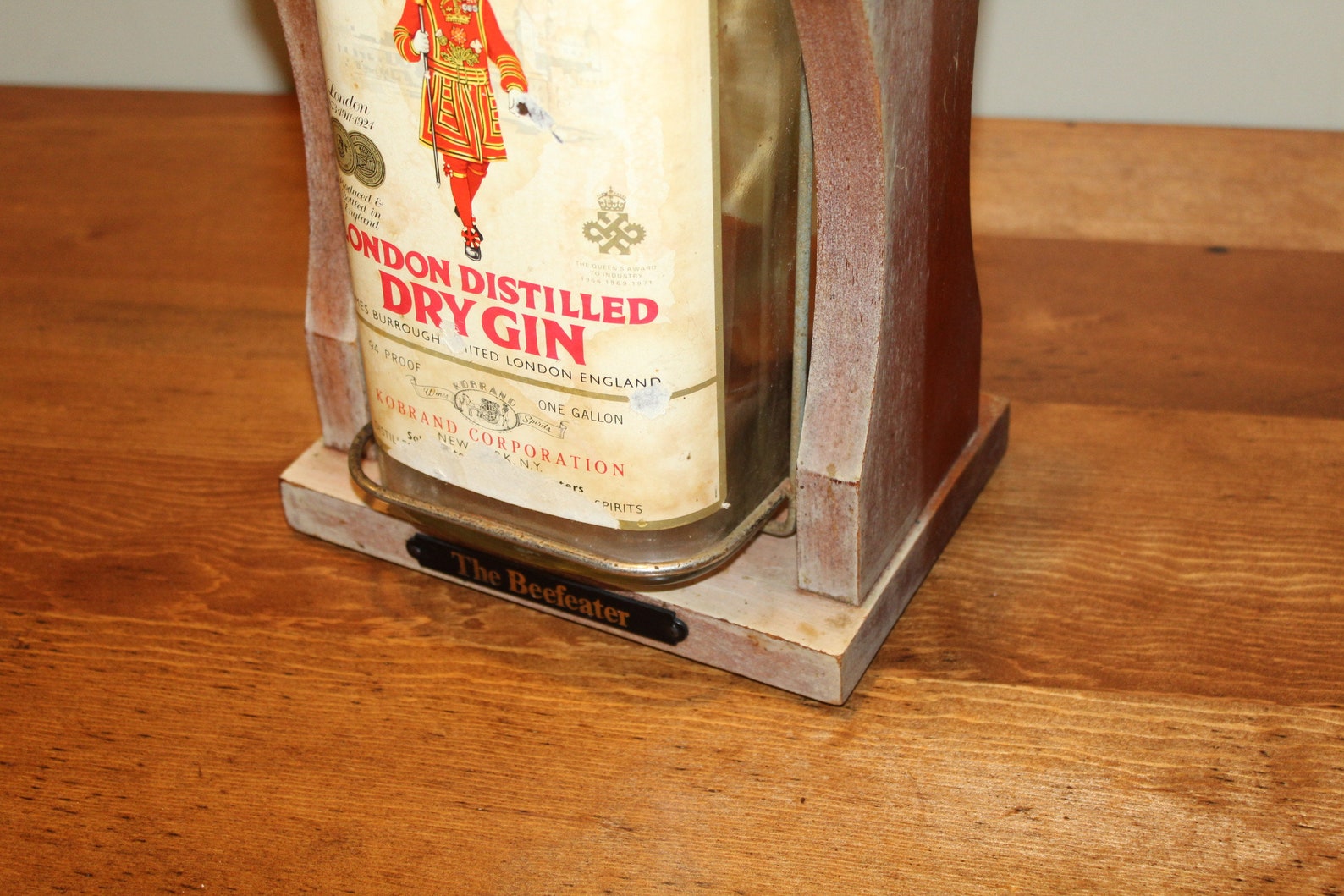 Vintage BEEFEATER GIN Gallon Bottle Liquor Alcohol Decanter Wood Base ...
