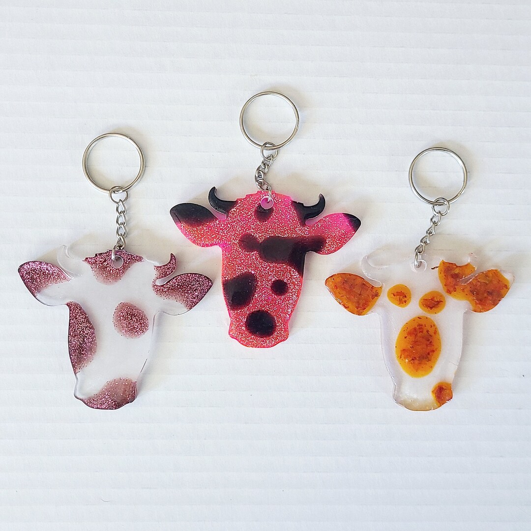 Cow Keychain, Resin Key Chain, Spotted Cow, Farm Keychain - Etsy