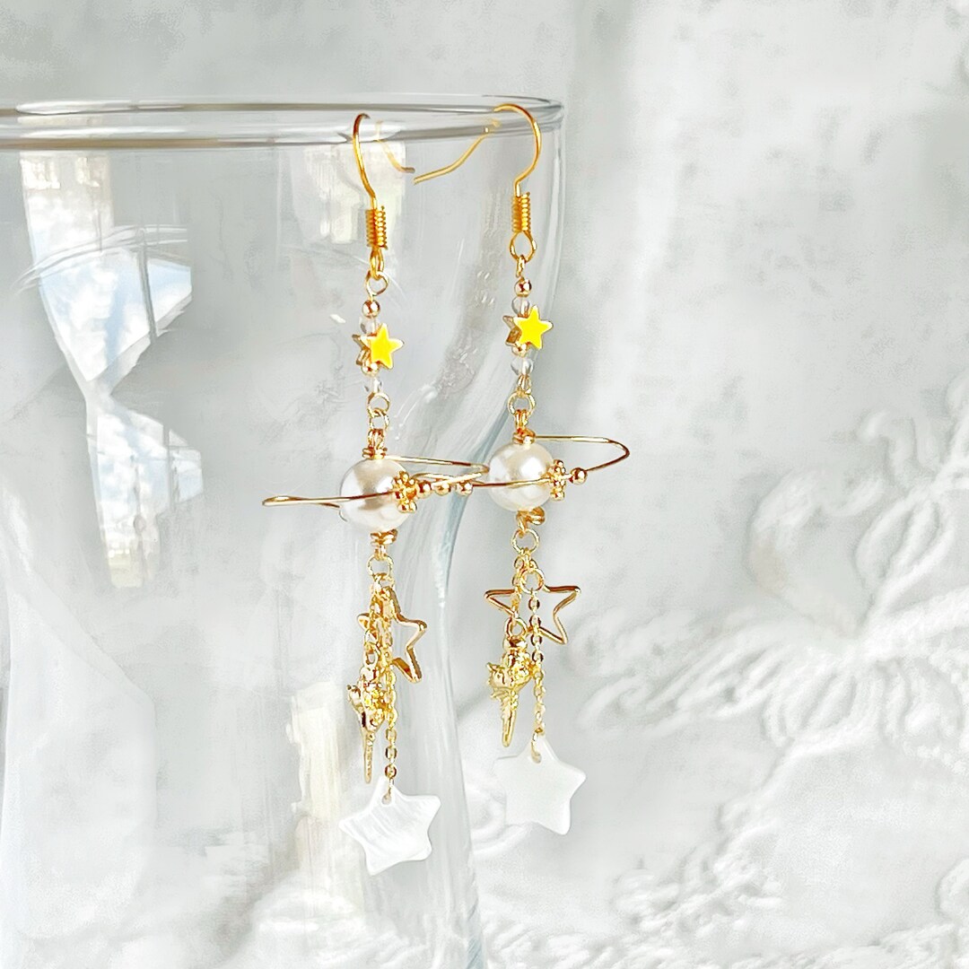Pearl and Seashell Planet and Ocean Earrings - Etsy