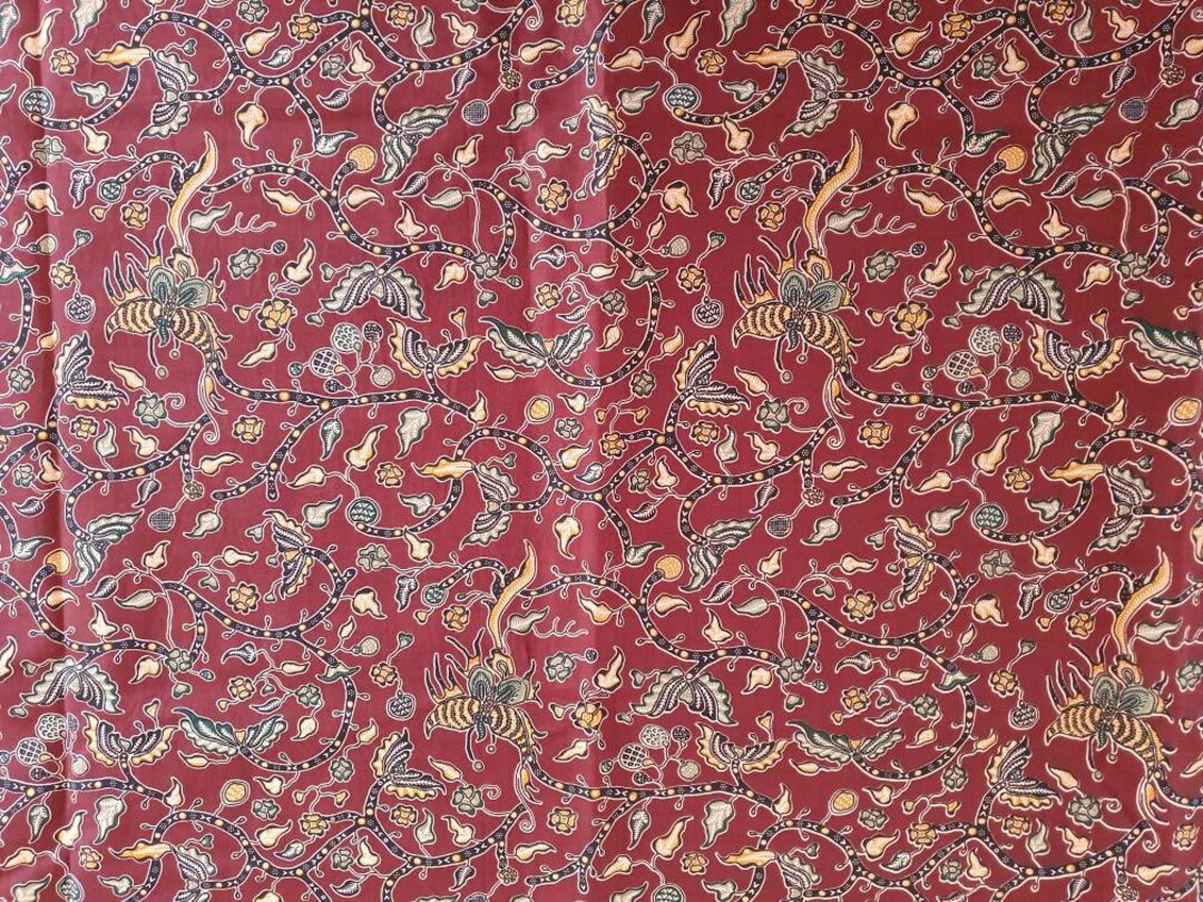 Traditional Indonesian Batik Fabric, Madura Sarong, Pareo, Java Batik ...