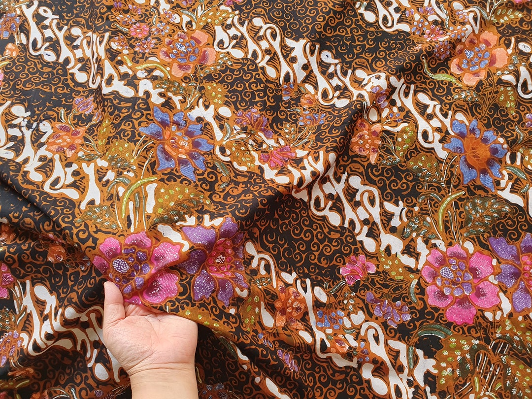 Indonesian Batik Fabric Kebaya Encim, Sarong Parang Floral Black Sogan ...