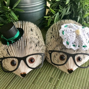 Medium Emerald Wedding Anniversary Hedgehogs - Etsy UK
