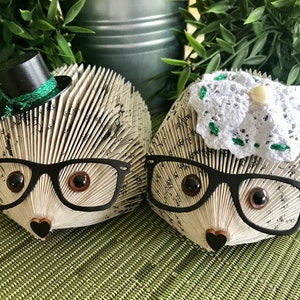 Medium Emerald Wedding Anniversary Hedgehogs - Etsy UK