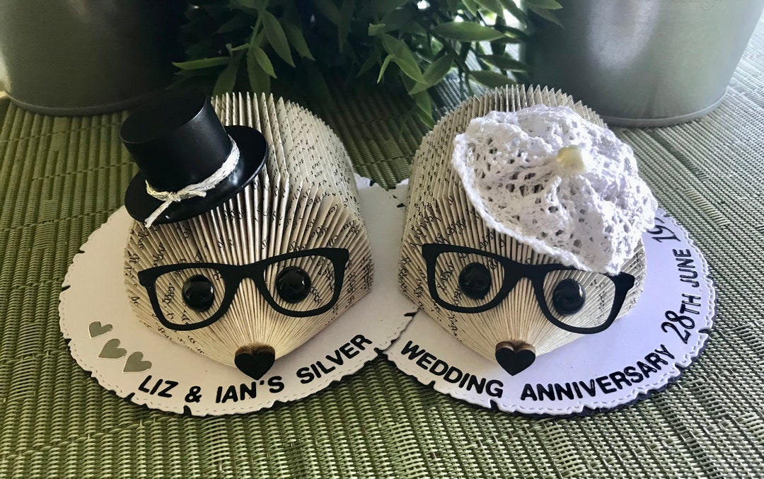Personalised Medium Silver Wedding Anniversary Hedgehogs - Etsy