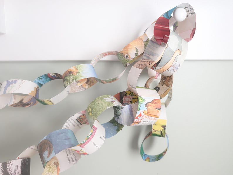 Golden Book Paper Chain Kit, 31 Chains and 31 Number Stickers to Count ...