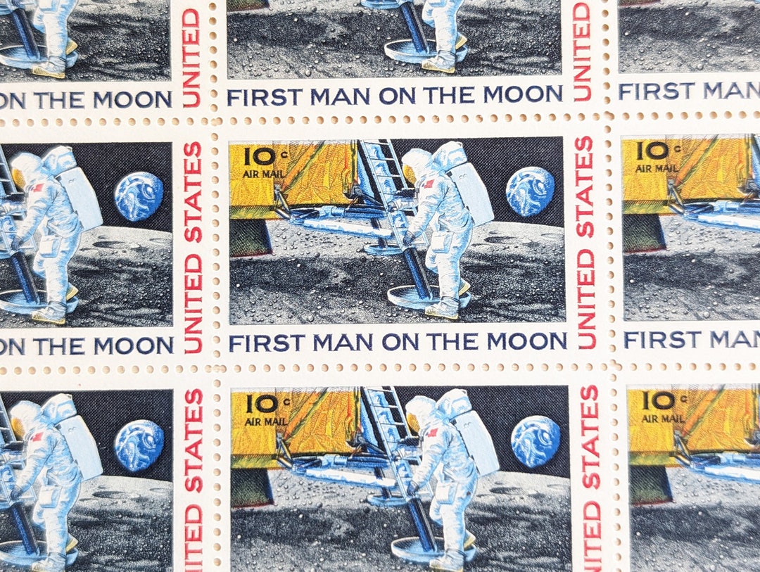 First Man on the Moon Sheet of 32 Stamps, 10 Cent 1969 US Postage ...