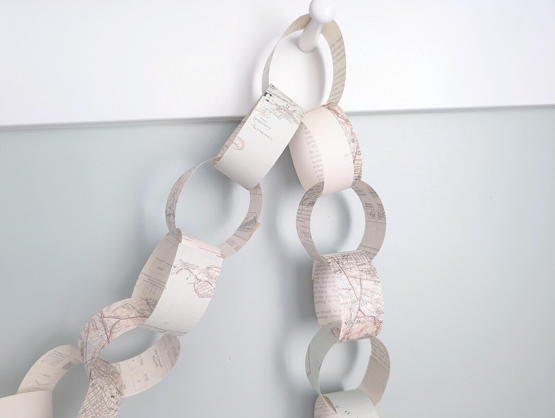 Vintage Map Paper Chain Kit, 31 Chains & Number Stickers to Count Down ...