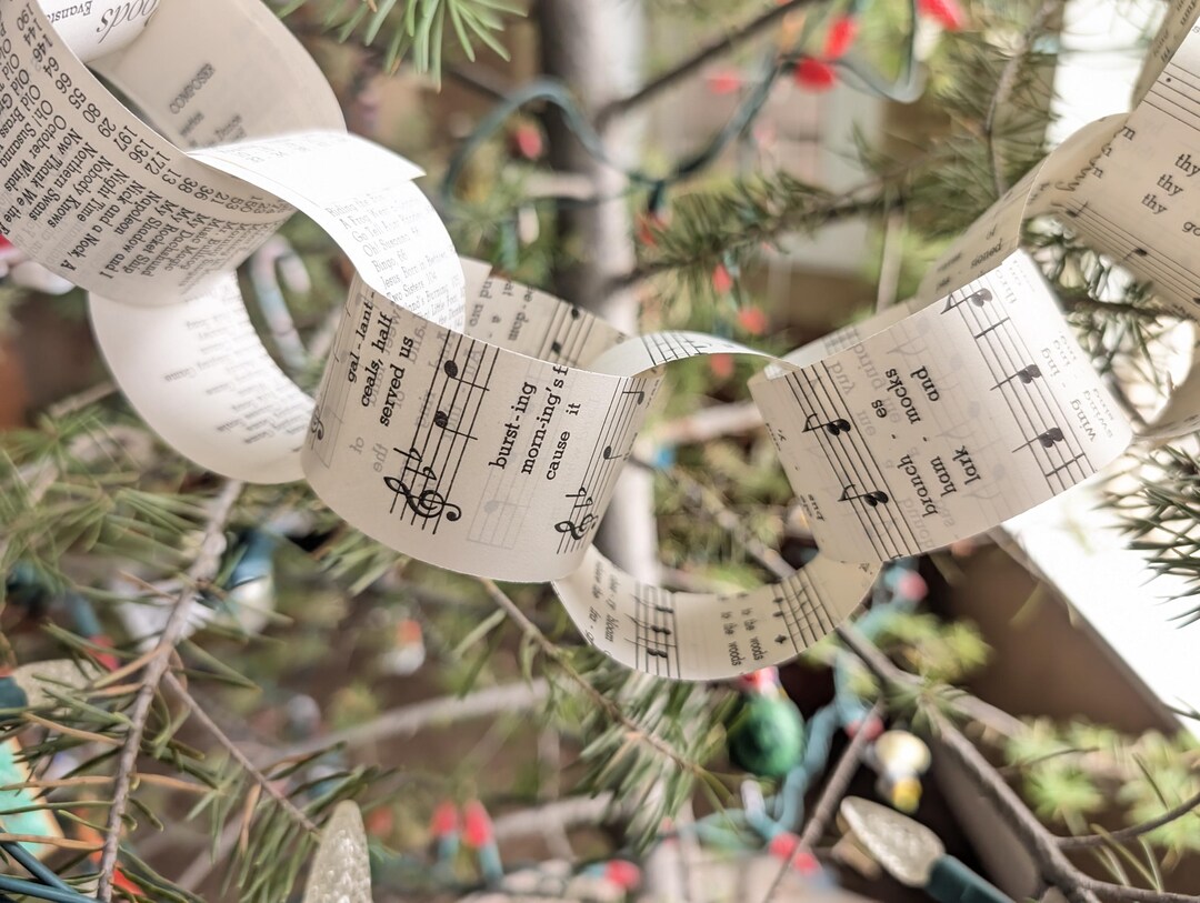 Sheet Music Paper Chain Kit, 31 Chains & Number Stickers to Count Down ...