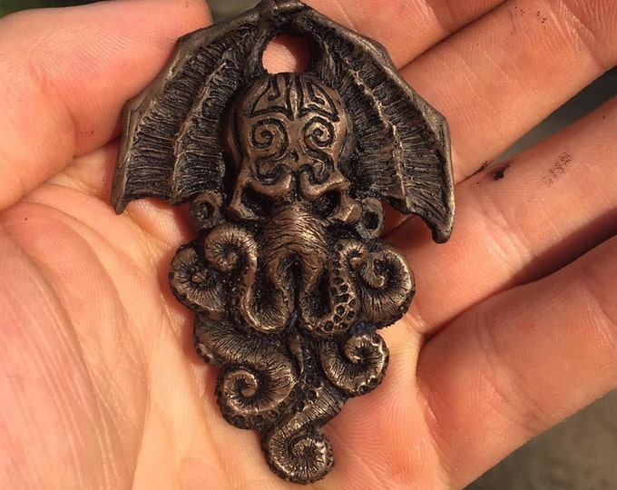 Cthulhu Ornament Keychain Bronze Coldcast Lovecraft - Etsy