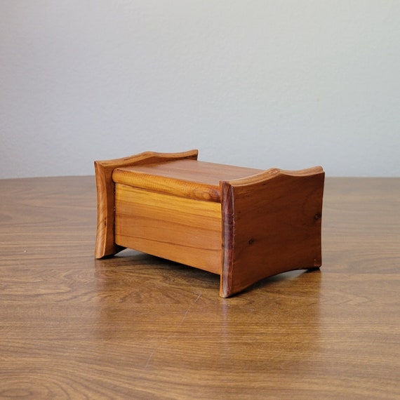 Small Cedar Trinket Box Keepsake Hinged Lid Box - Etsy