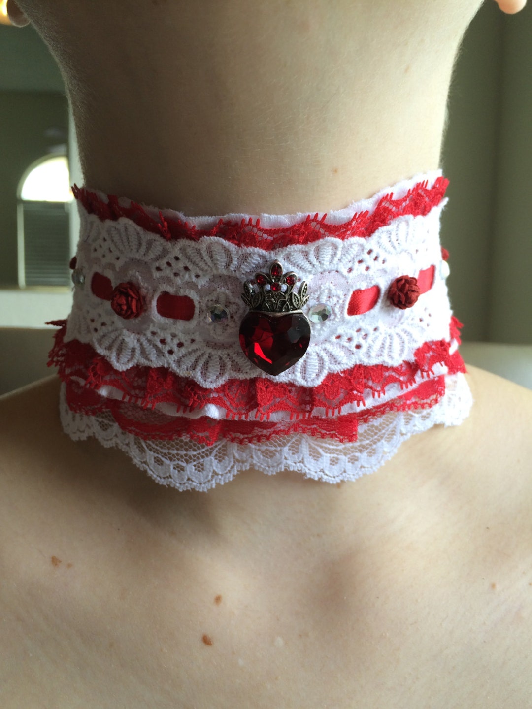Red Queen Themed Roses and Lace Choker Necklace - Etsy