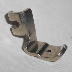 Vintage Singer Featherweight GATHERING FOOT Shirring Low Shank Sewing ...