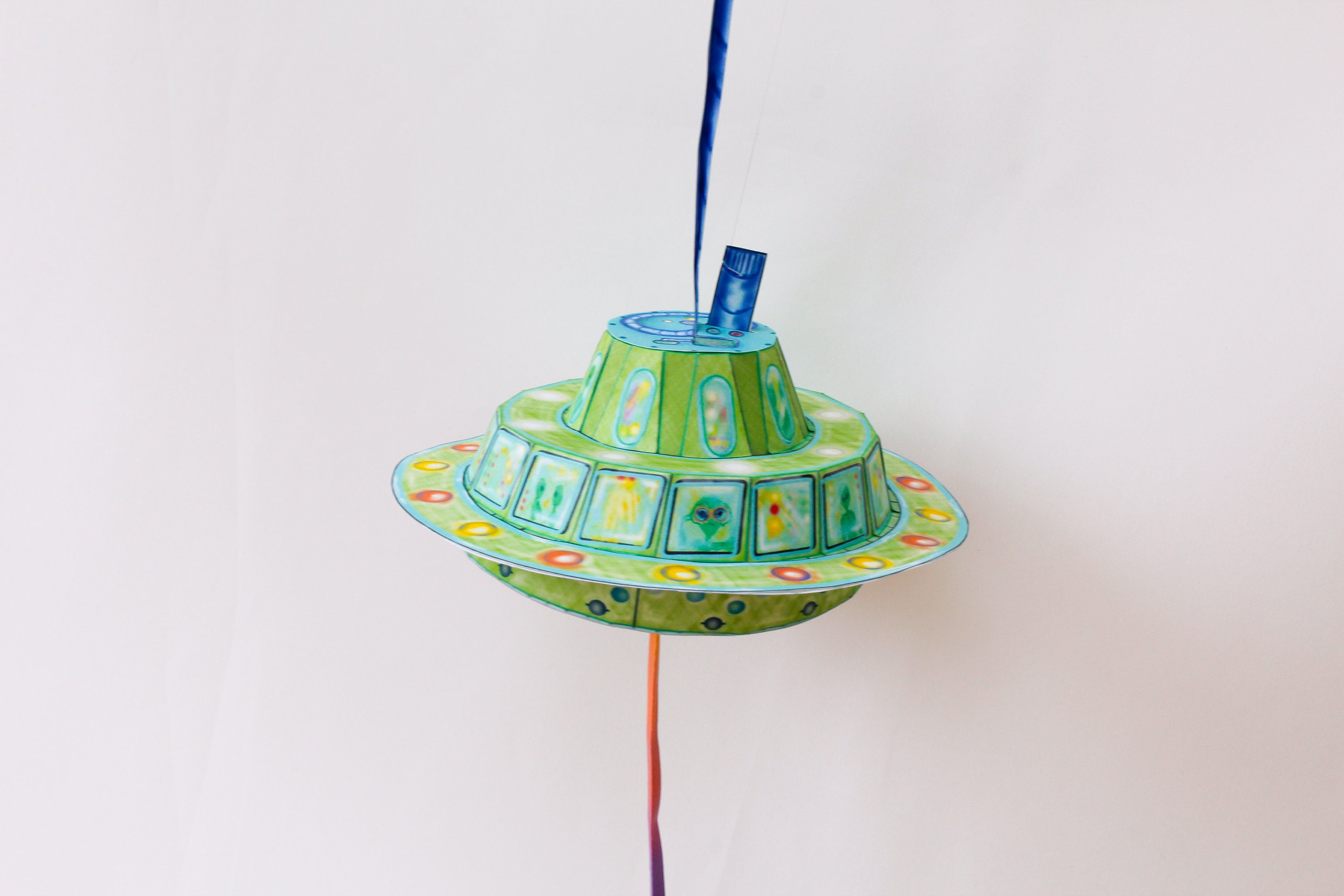 Green Alien UFO Model: Paper Craft Kit (digital Download) - Etsy