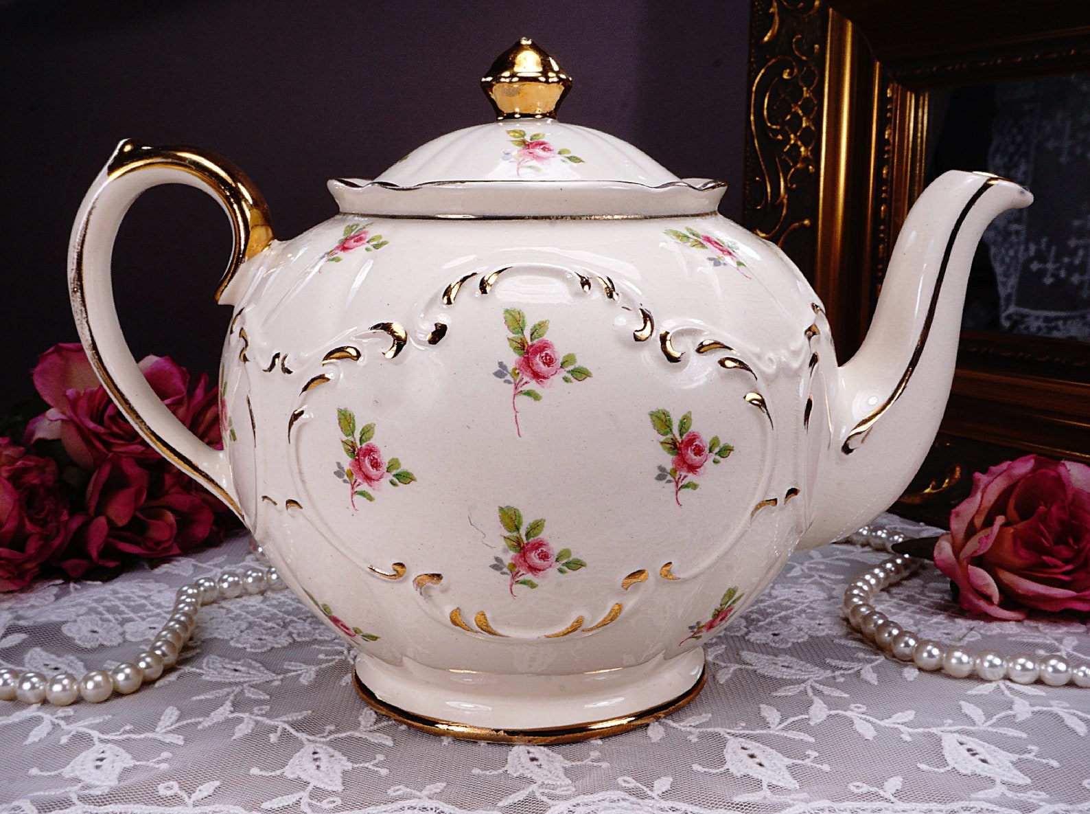 STUNNING Sadler Globe Teapot With Tiny Pink Rosebuds, Round Sadler ...