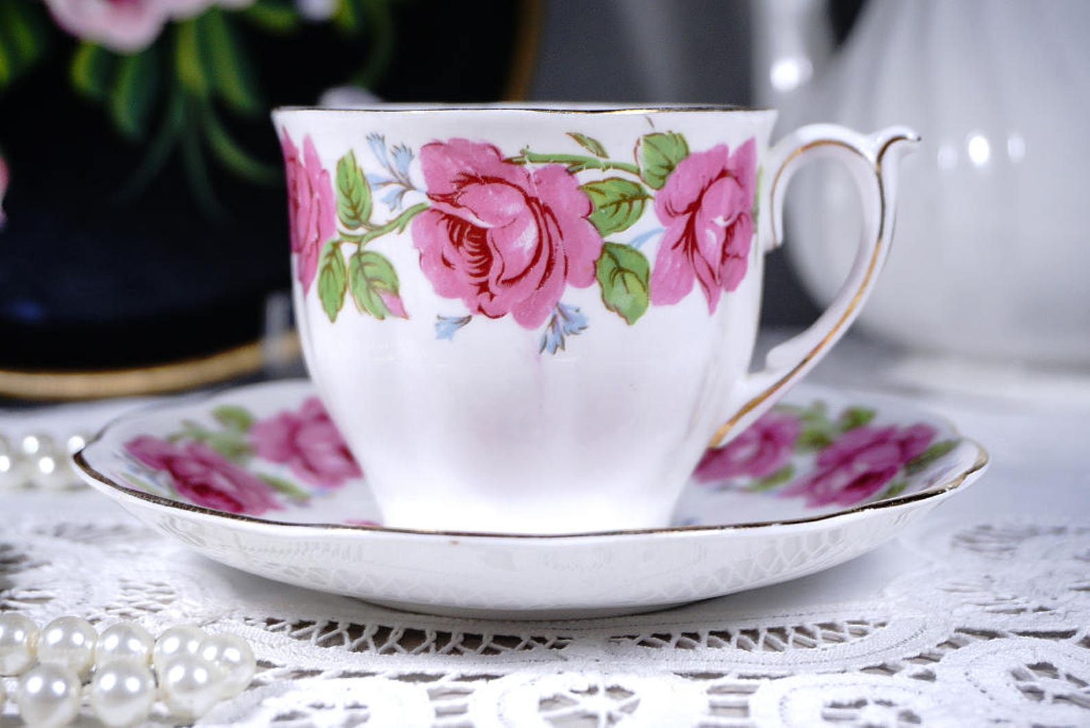 Queen Ann Tea Cup and Saucer, LADY ALEXANDER ROSE, Cottage Roses, Pink ...