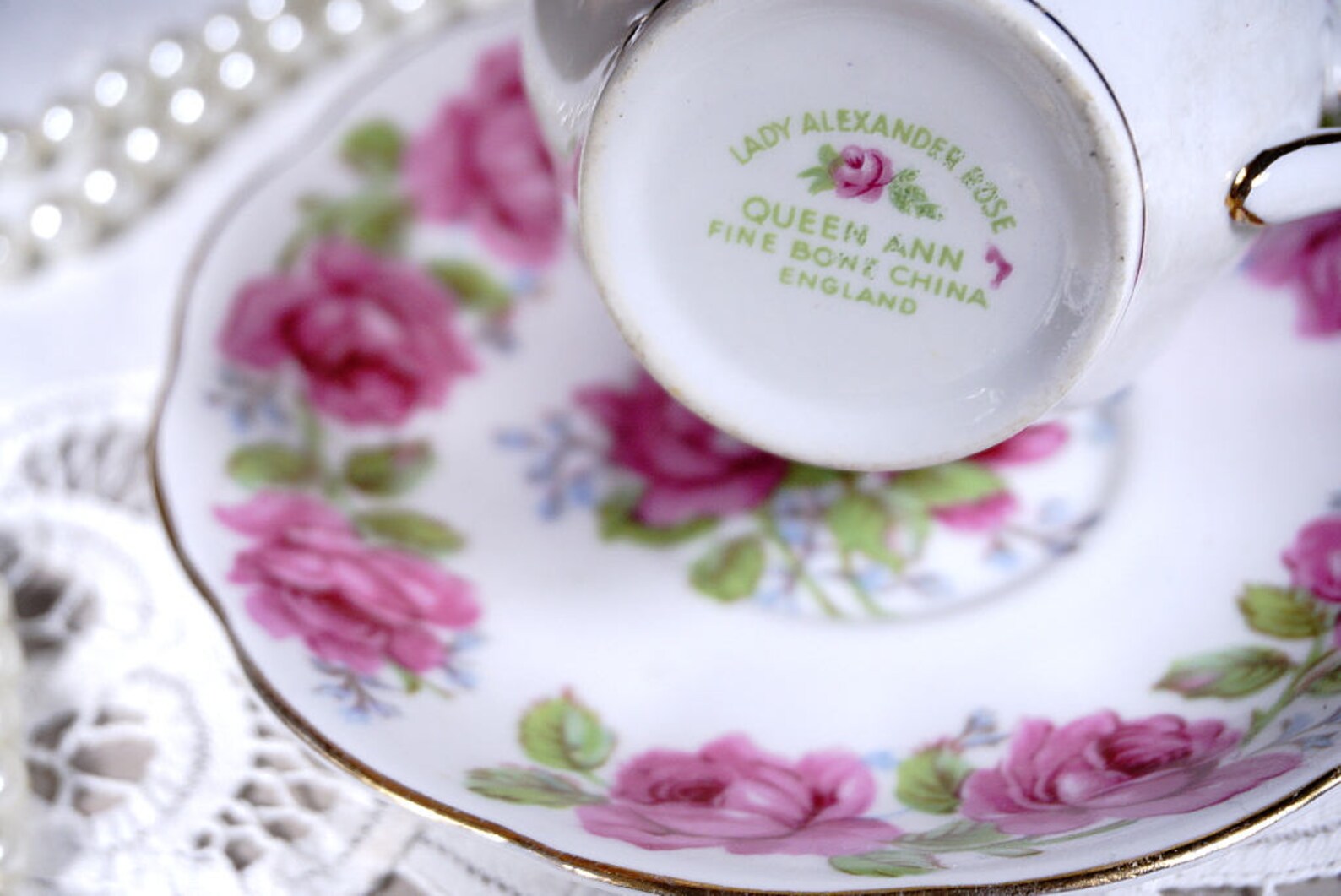 Queen Ann Tea Cup and Saucer, LADY ALEXANDER ROSE, Cottage Roses, Pink ...