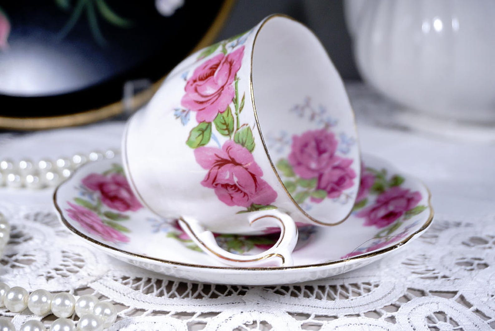 Queen Ann Tea Cup and Saucer, LADY ALEXANDER ROSE, Cottage Roses, Pink ...