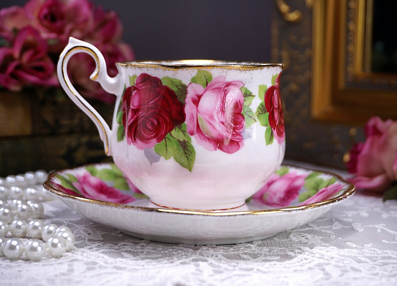 Royal Albert OLD ENGLISH ROSE Tea Cup and Saucer, Hampton Shape, Red ...