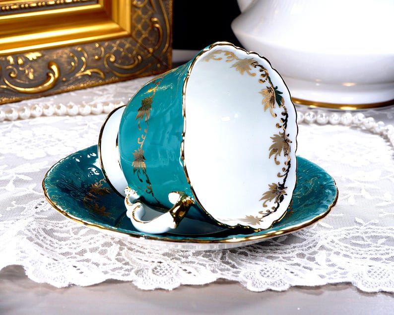 Vintage Aynsley Tea Cup and Saucer #2876 , Trailing Gold Ivy Over ...