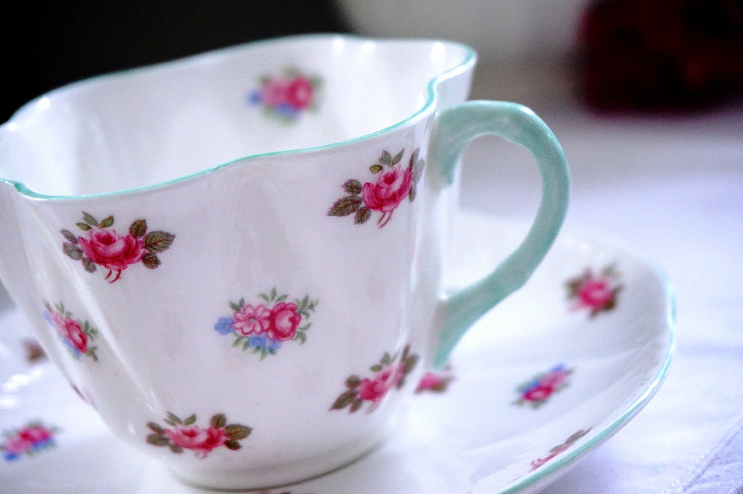 Shelley ROSEBUD Tea Cup and Saucer, DAINTY Shape, Tiny Pink Roses With ...