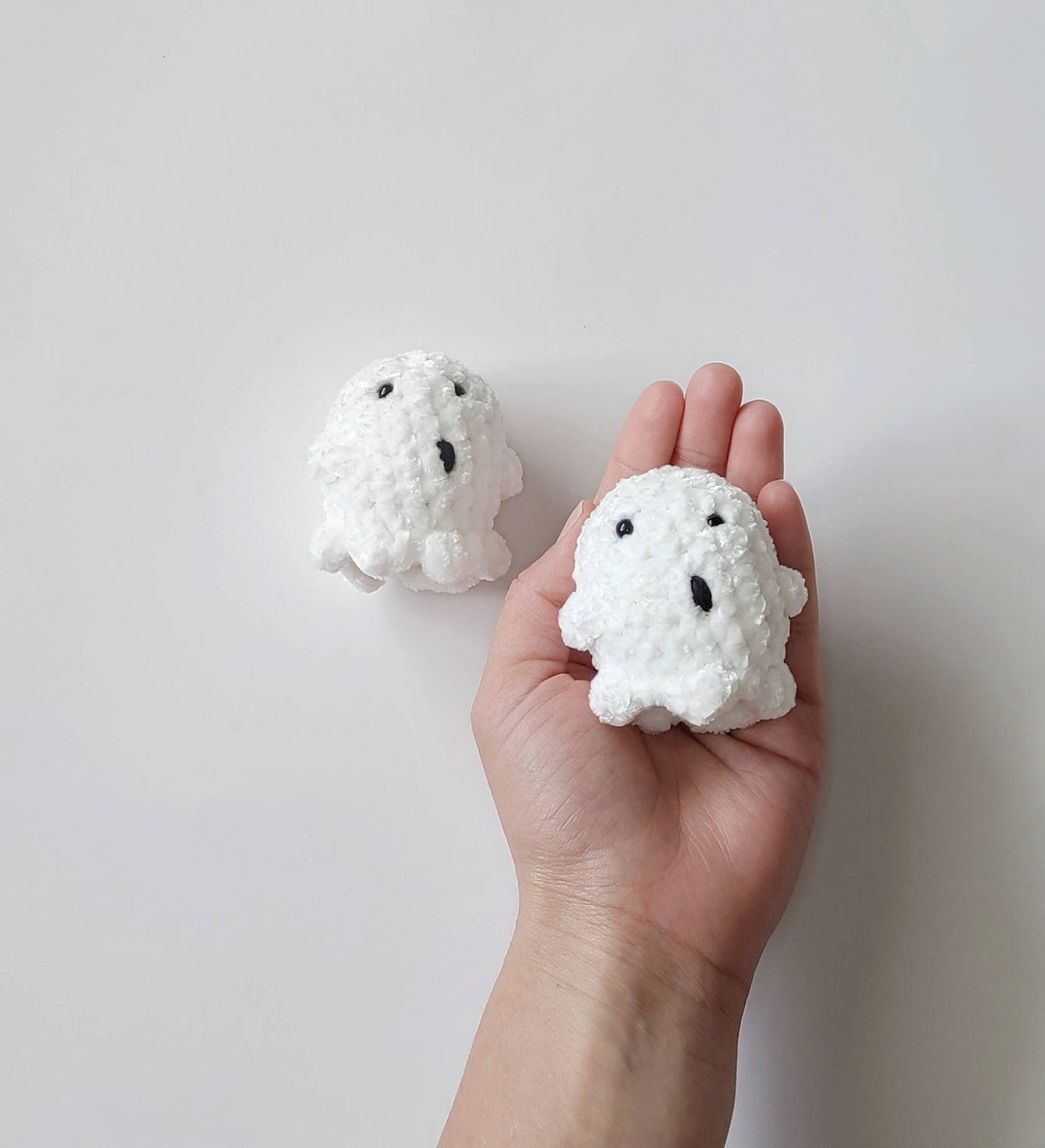Velvet Ghost Stress Buddy Ball Squishy, Crochet Stress Ball With Eyes ...