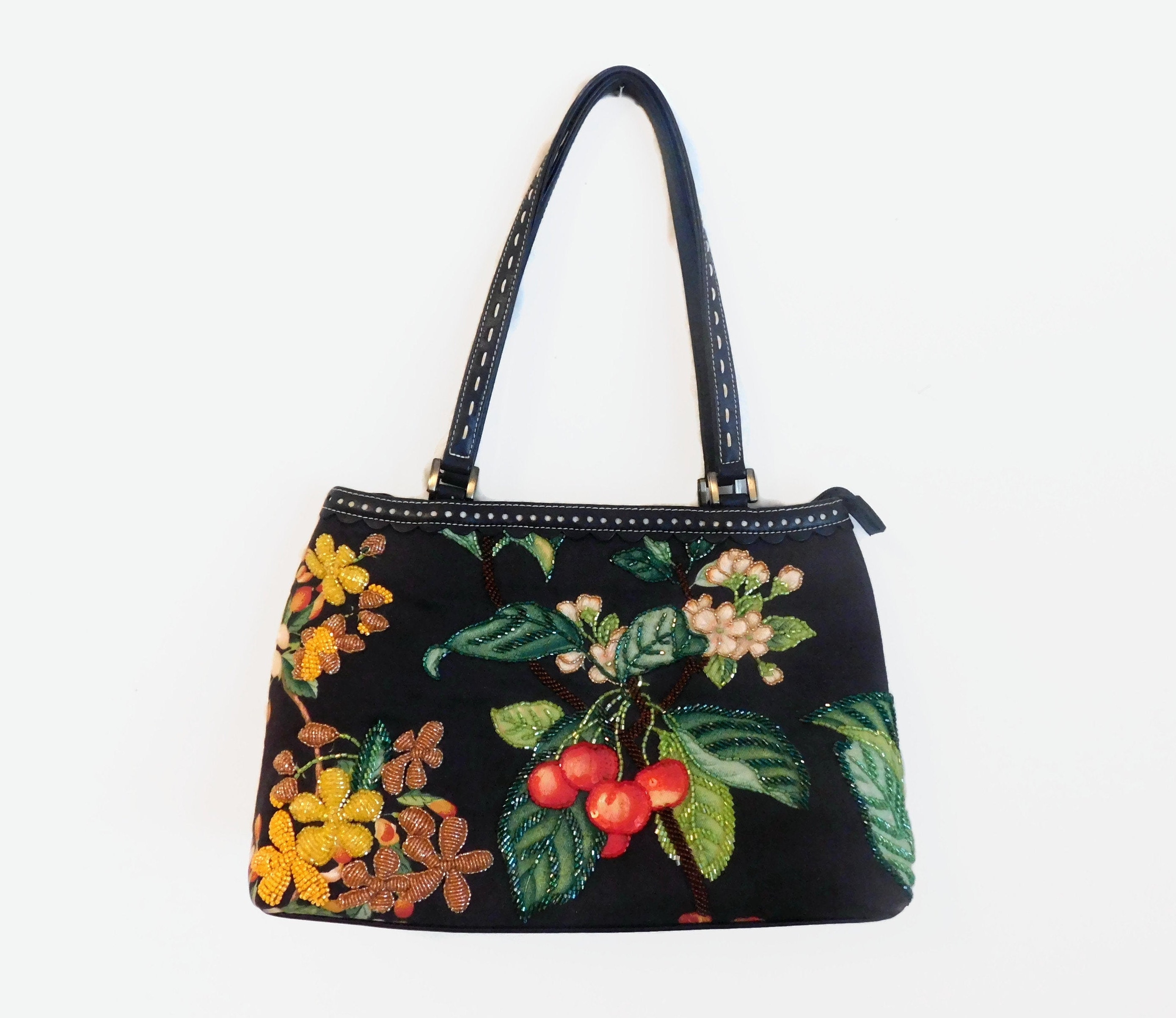 Isabella Fiore Vintage Handbags | semashow.com