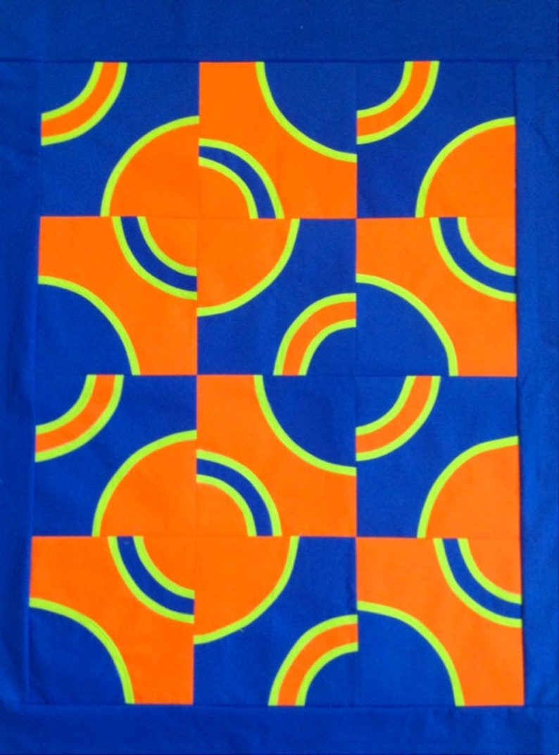 Easy Modern Circles Quilt Pattern by Lorraine Carthew & Gail | Etsy