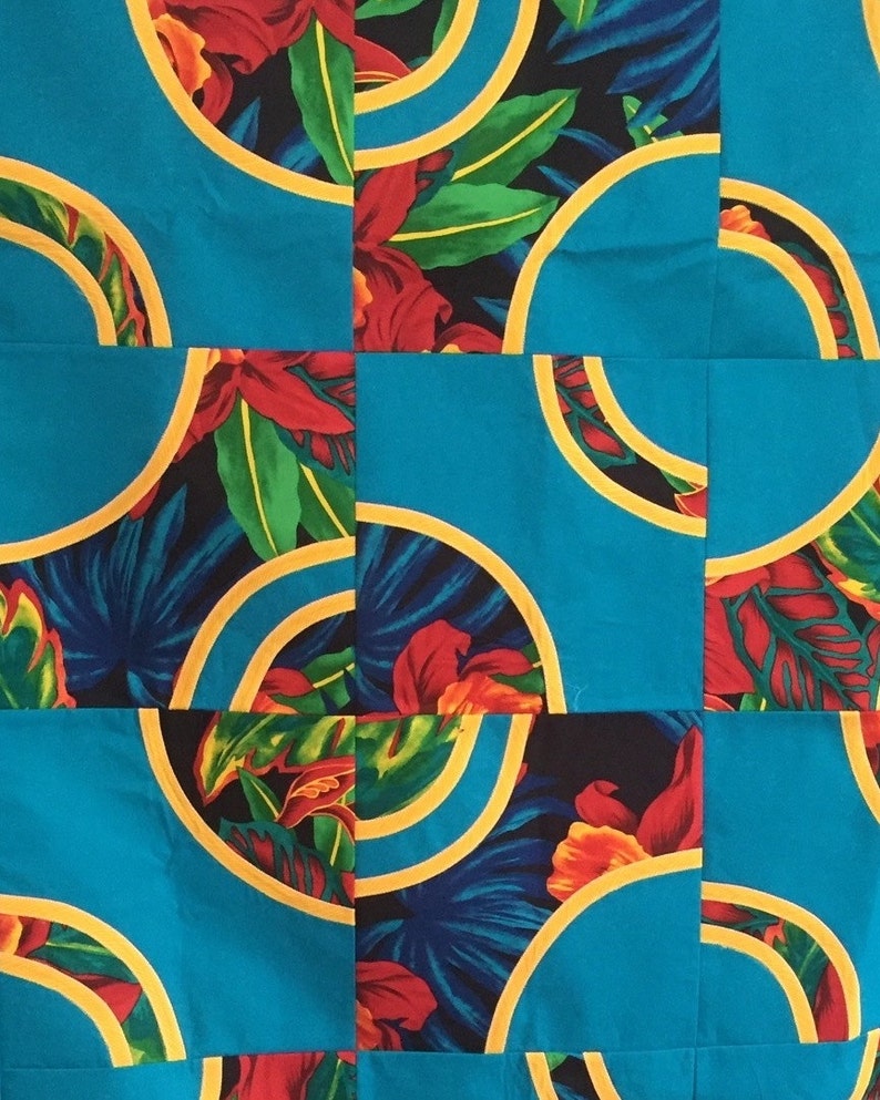 Easy Modern Circles Quilt Pattern by Lorraine Carthew & Gail | Etsy