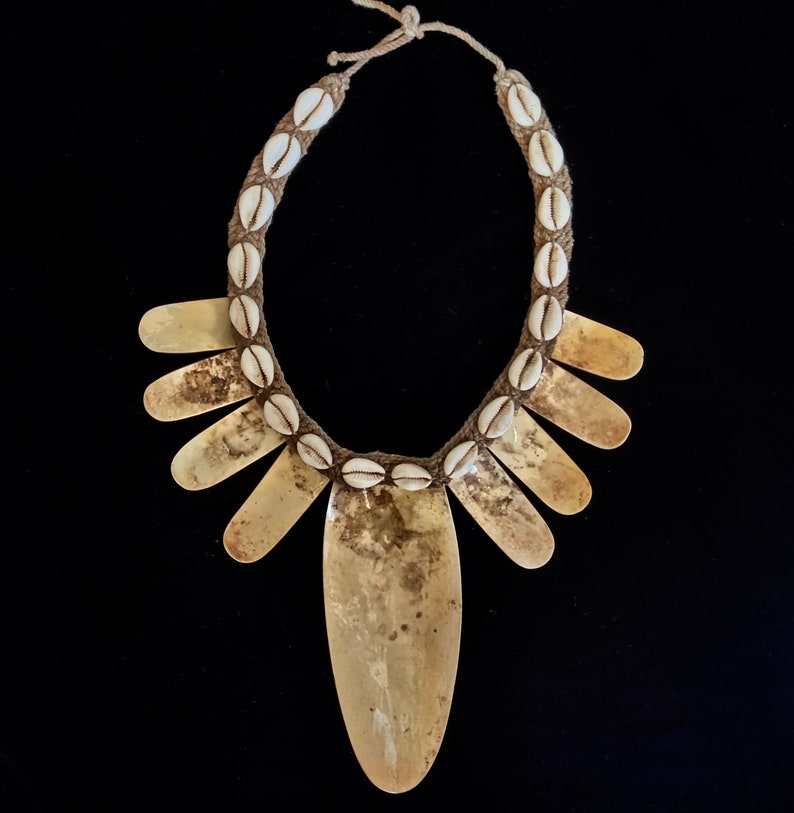Tribal Bailer Shell Necklace 15.5", Women Fashion Jewelry, Ethnic Papua ...