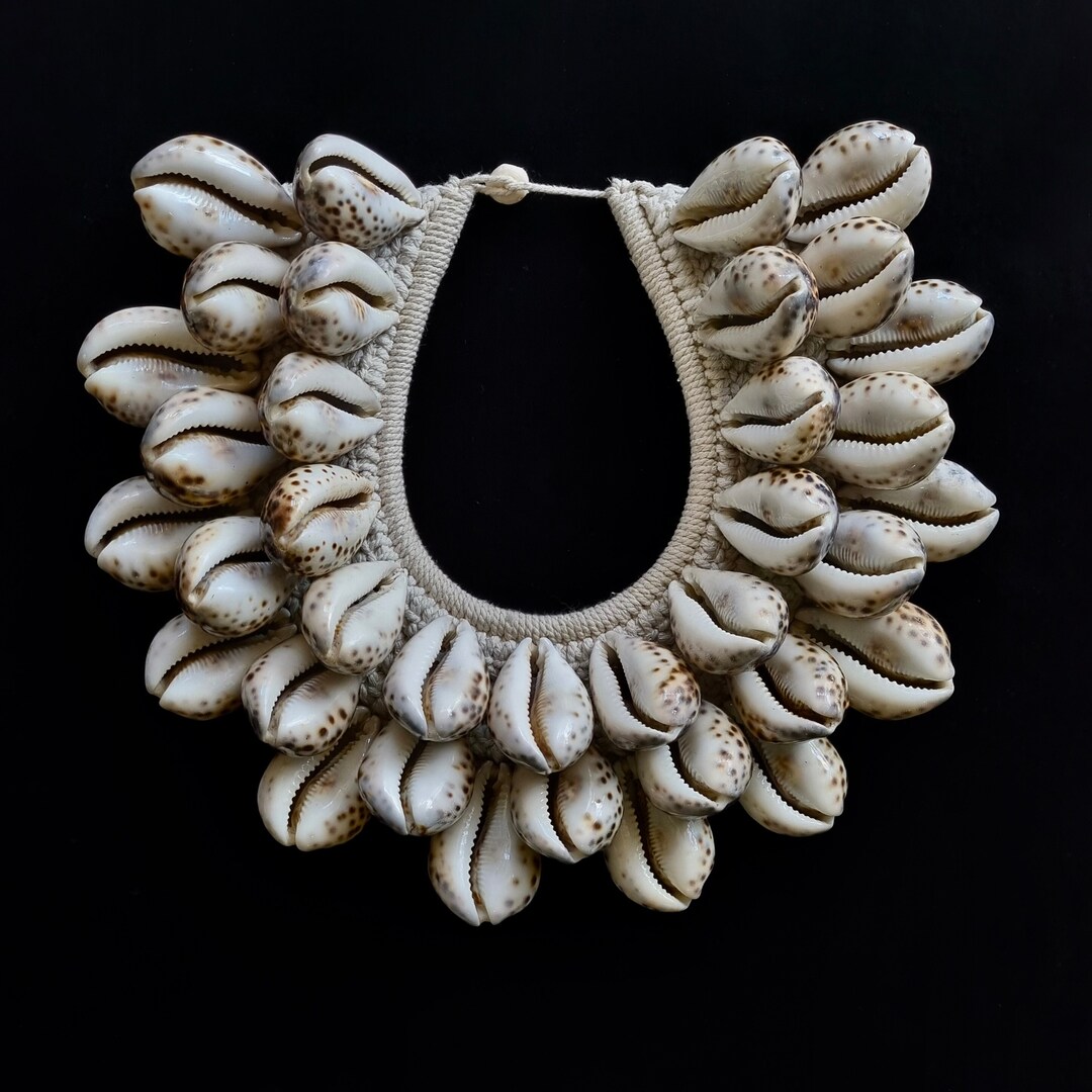 Spotted Cowrie Shell Necklace 14", Women Tribal Fashion Jewelry, Boho ...