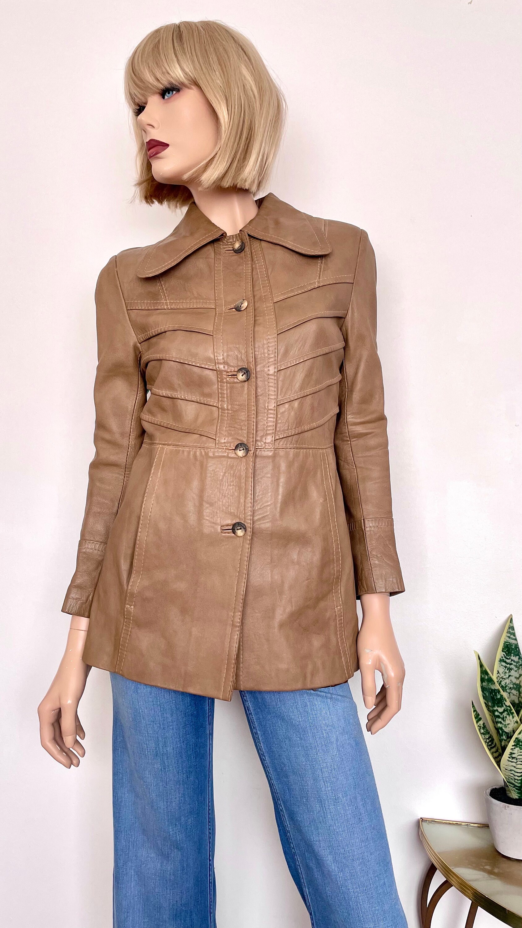 Vintage 1970s Dog Ear Collar Leather Jacket | Beige Leather Coat ...