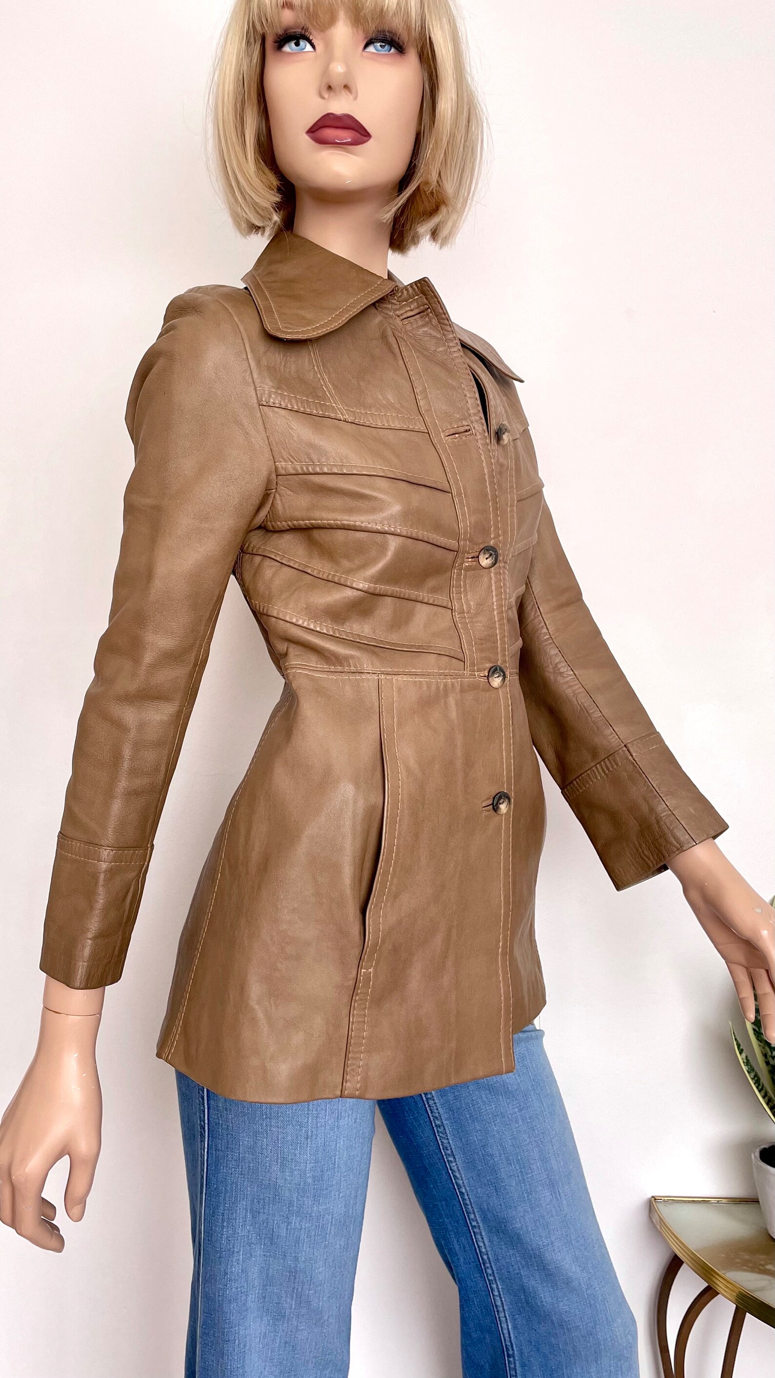 Vintage 1970s Dog Ear Collar Leather Jacket | Beige Leather Coat ...