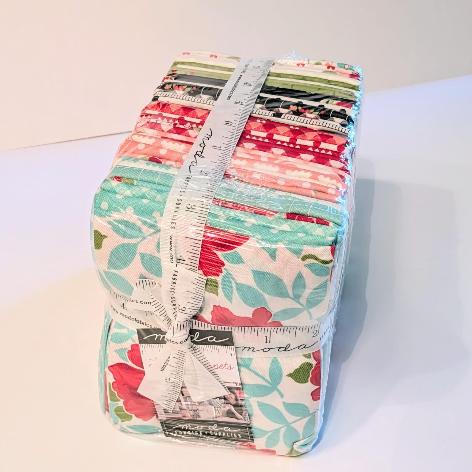 RARE little Snippets Fat Quarter Bundle by Bonnie and Camille for Moda ...