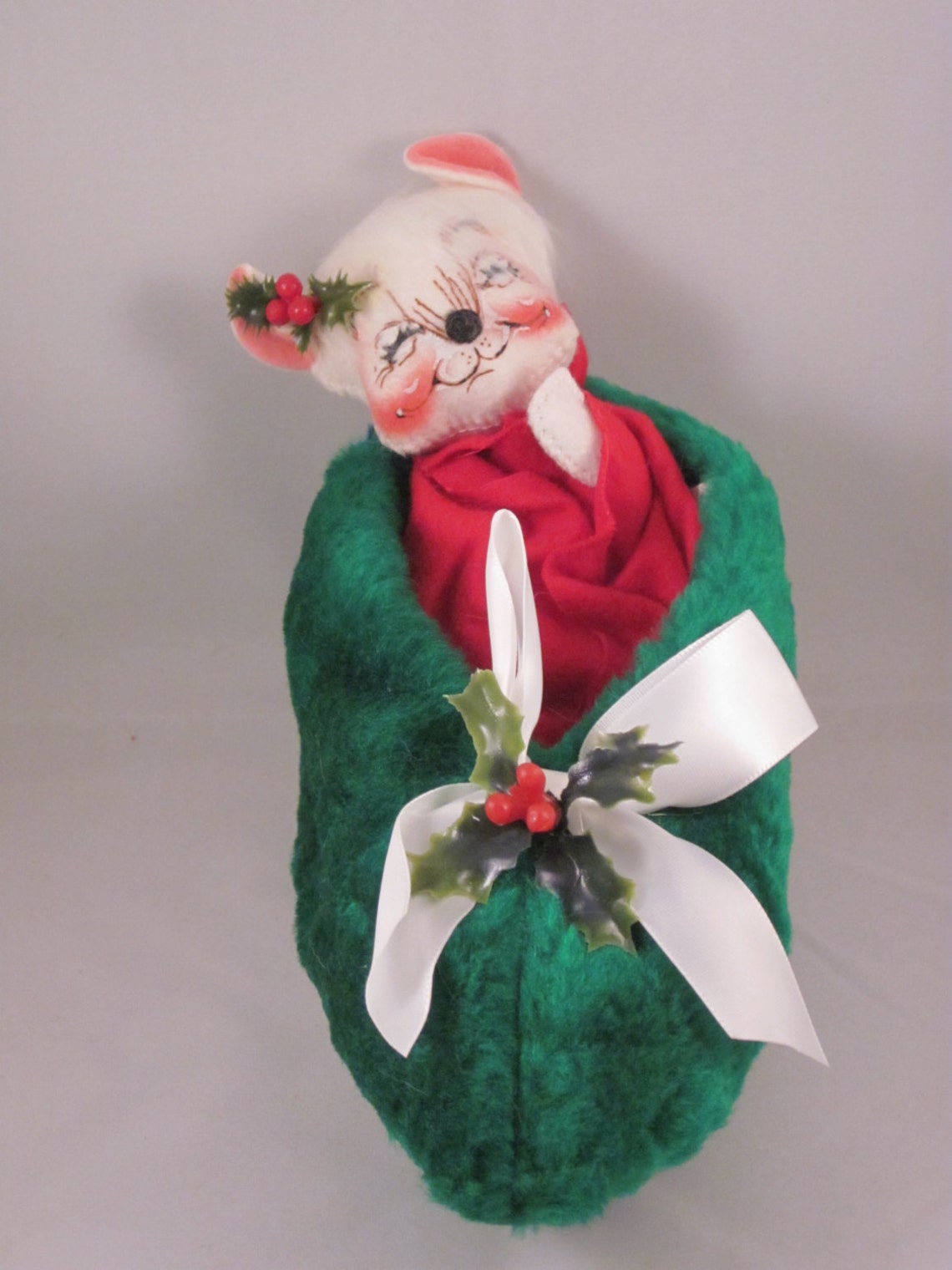 Vintage Annalee Mouse in Green Slipper 10 " Long 1993 - Etsy