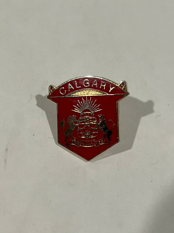 vintage calgary crest - Gem