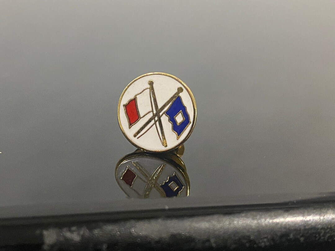 Vintage HOTEL H & Blue Peter Flag Martine Round Lapel Pin - Etsy