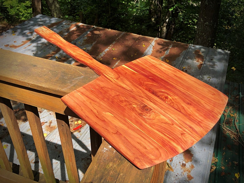 Eastern Red Cedar Pizza Peel, Custom Pizza Peel, Wood Pizza Paddle ...