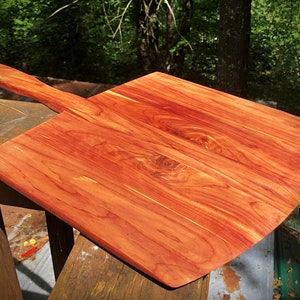 Eastern Red Cedar Pizza Peel, Custom Pizza Peel, Wood Pizza Paddle ...