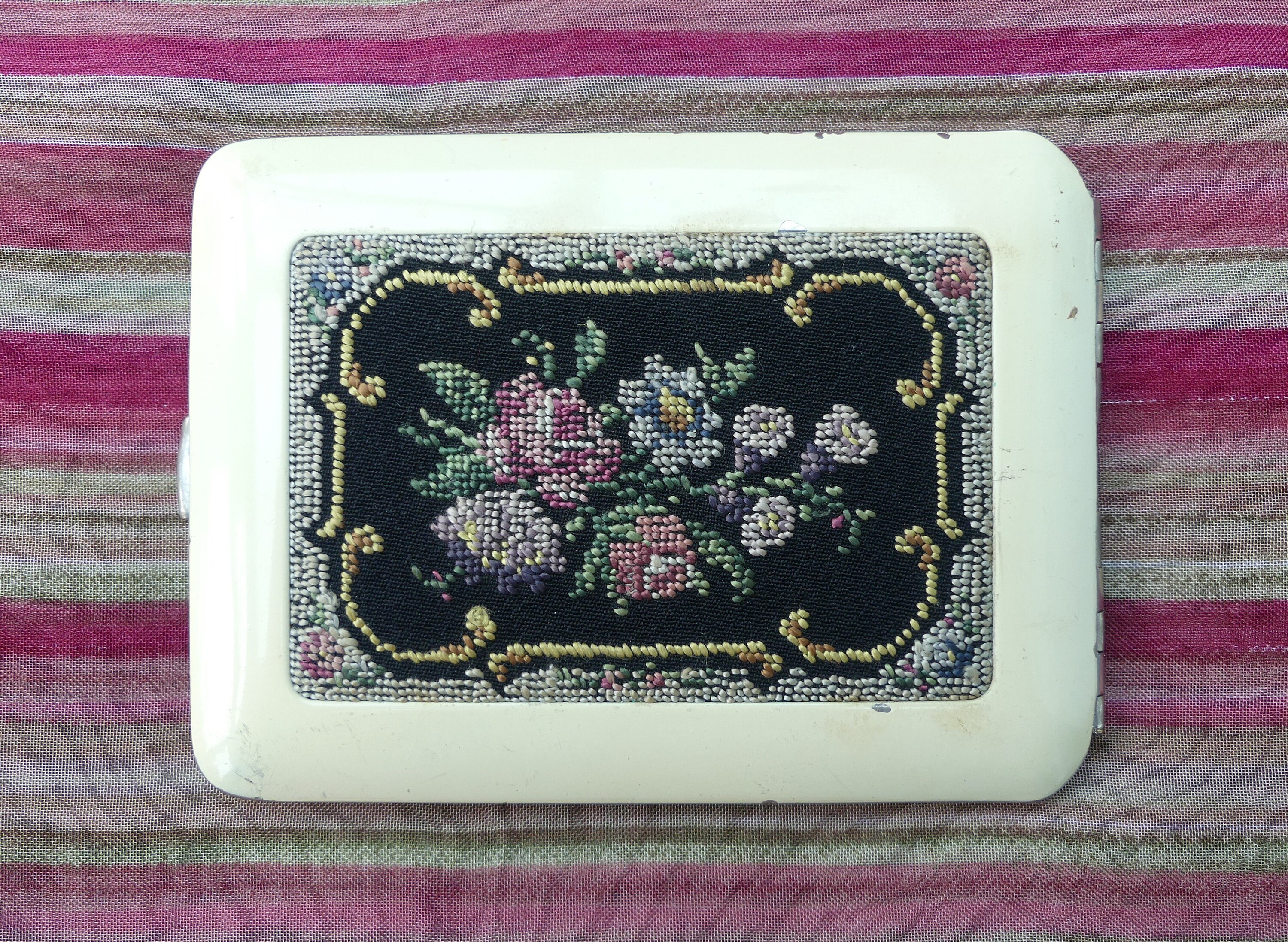 Vintage 1930s/40s Art Deco Rectangular Cream Enamel Card Case, Pink ...