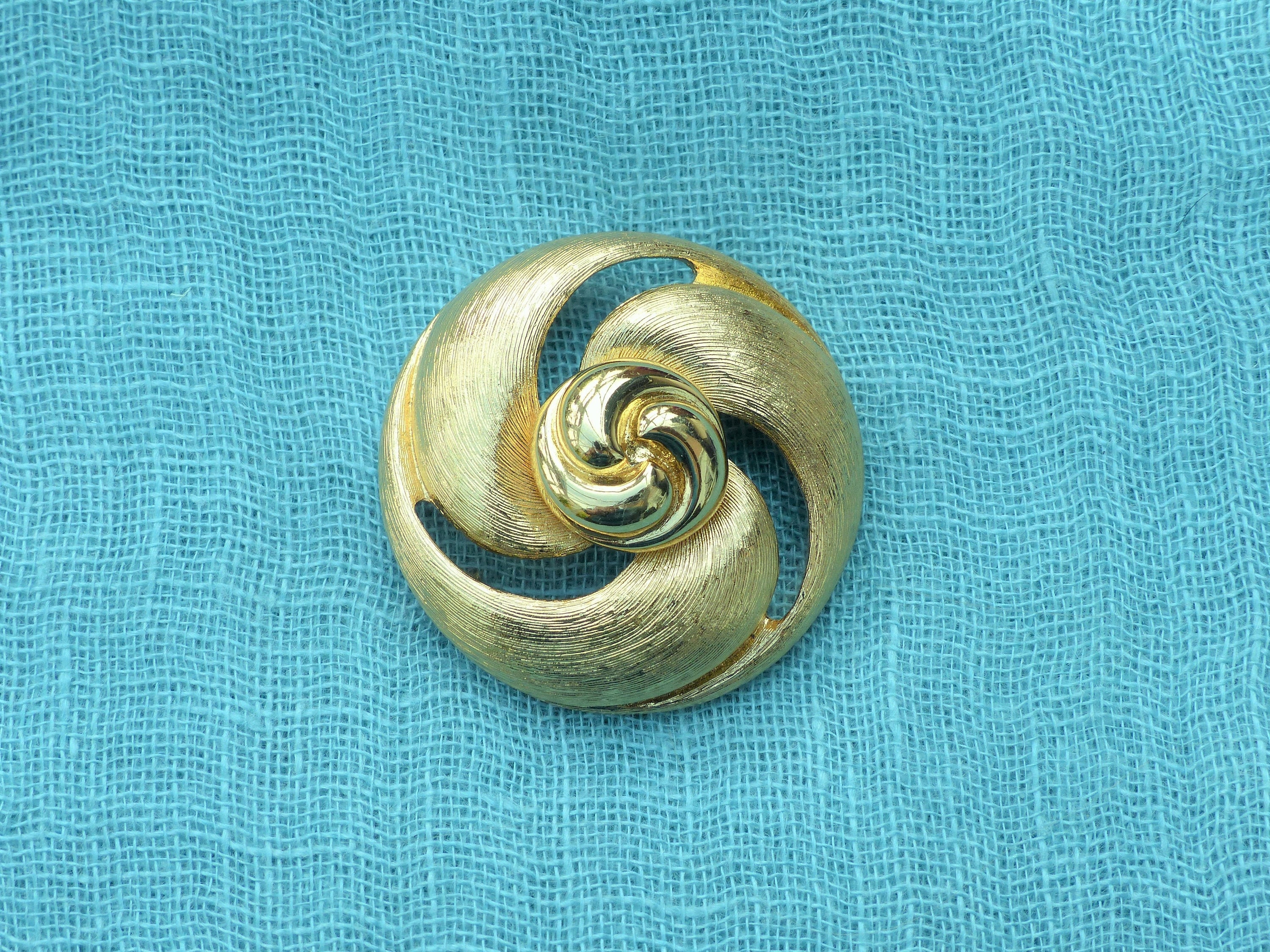 Gold Spiral Wheel for sale | Only 4 left at -65%