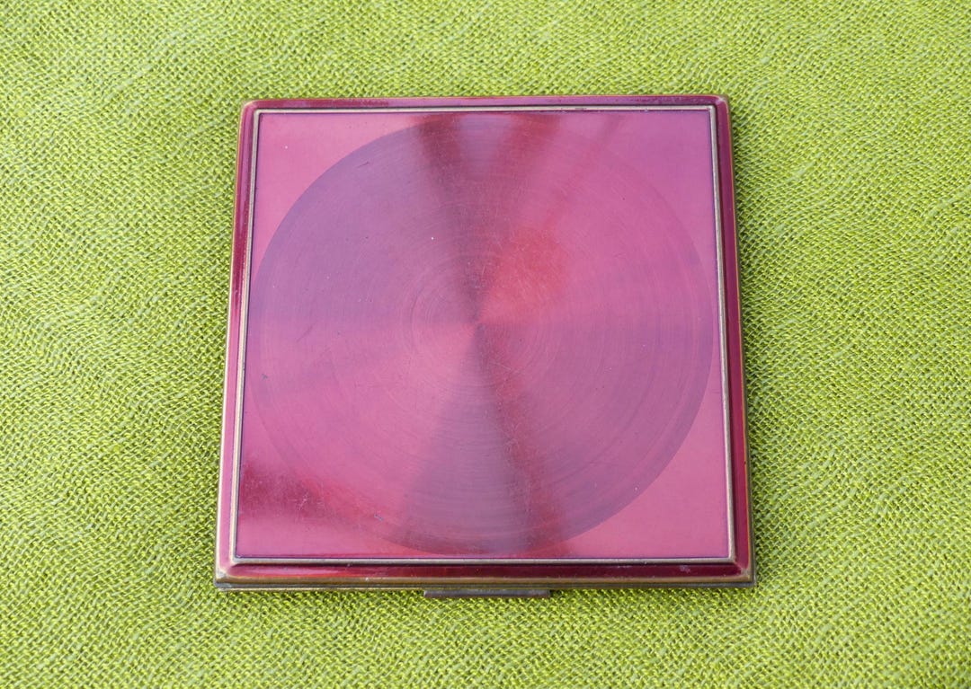 Vintage 1930s/40s Retro Art Deco Powder Compact, Dark Burgundy Red ...