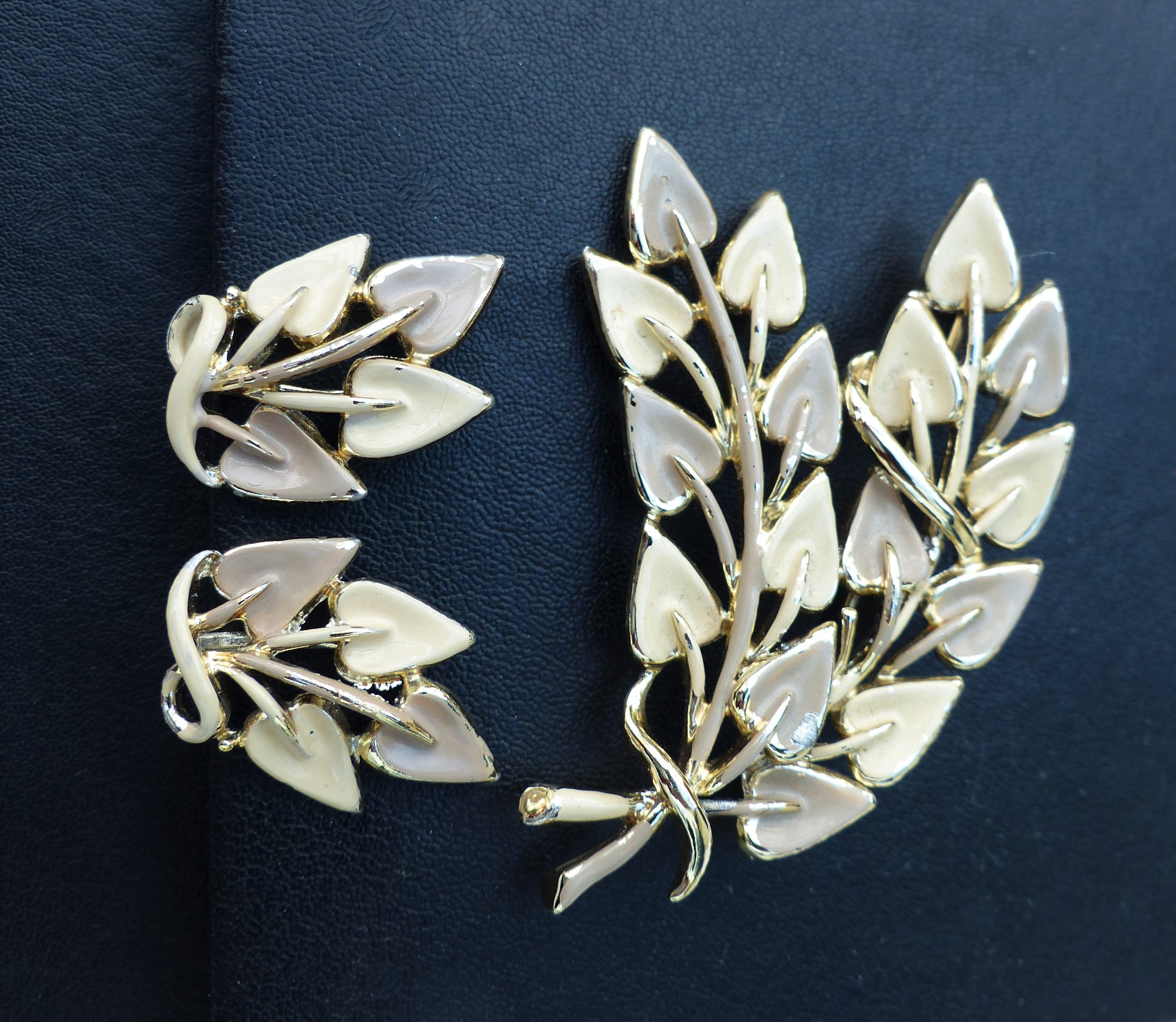 JEWELCRAFT by CORO Champagne Gold-tone Cream and Fawn Enamel - Etsy UK