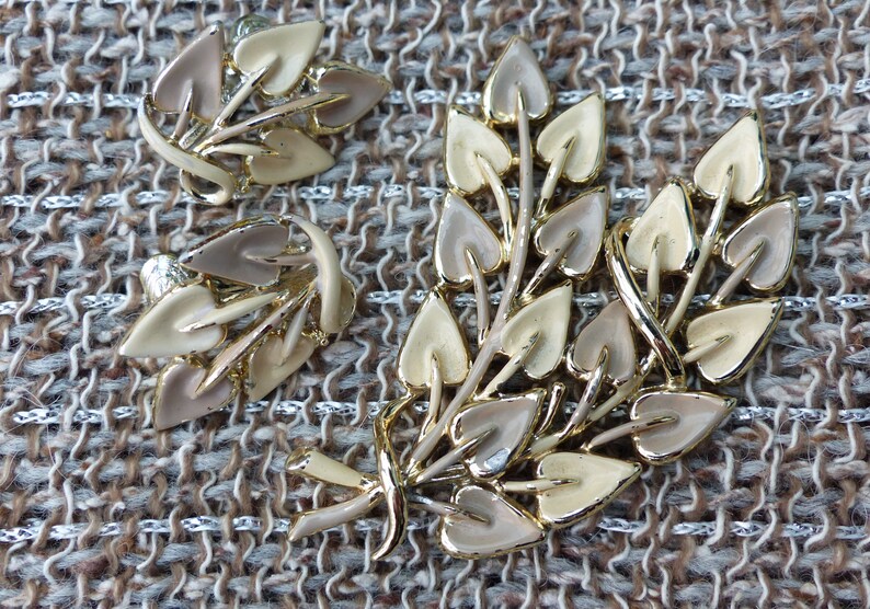 JEWELCRAFT by CORO Champagne Gold-tone Cream and Fawn Enamel - Etsy UK