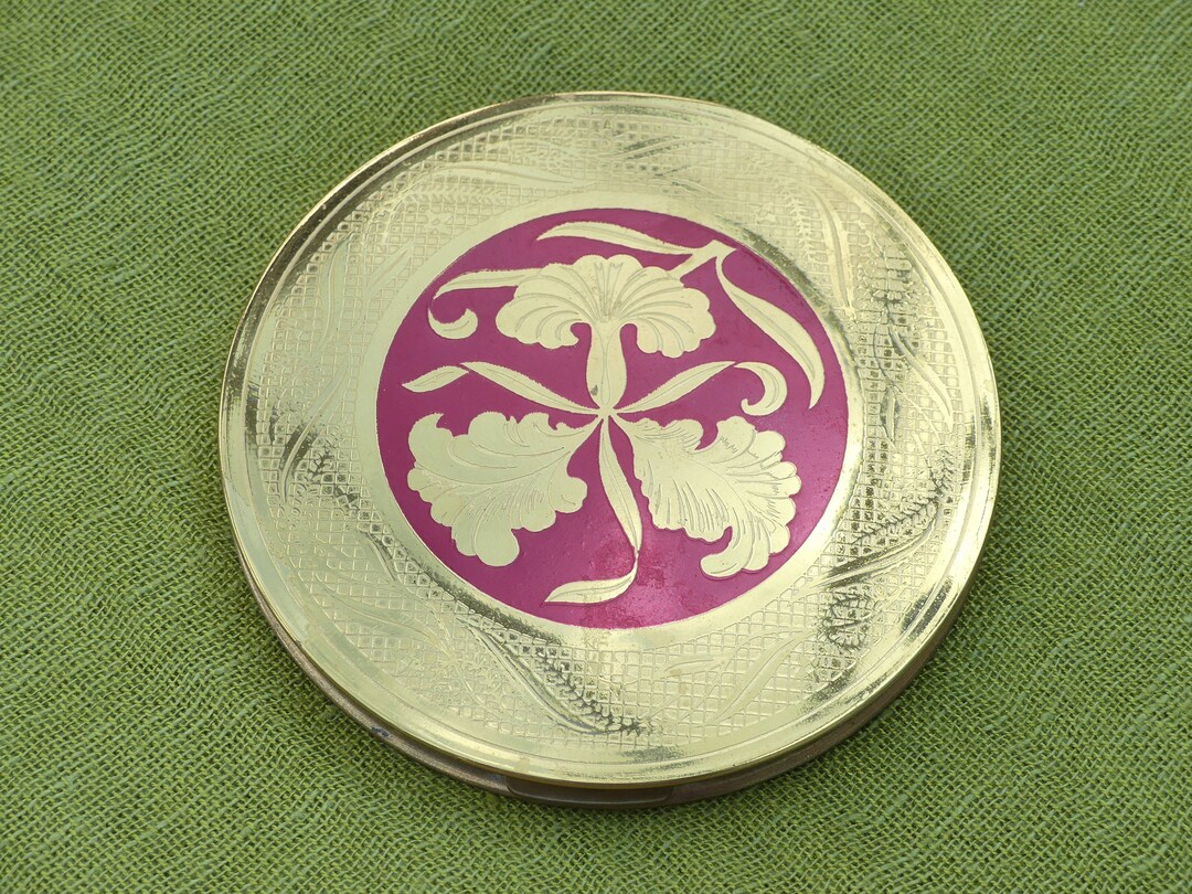 NEWLON Large Lacquered Brass Flapjack Compact, Red Enamel Floral Design ...