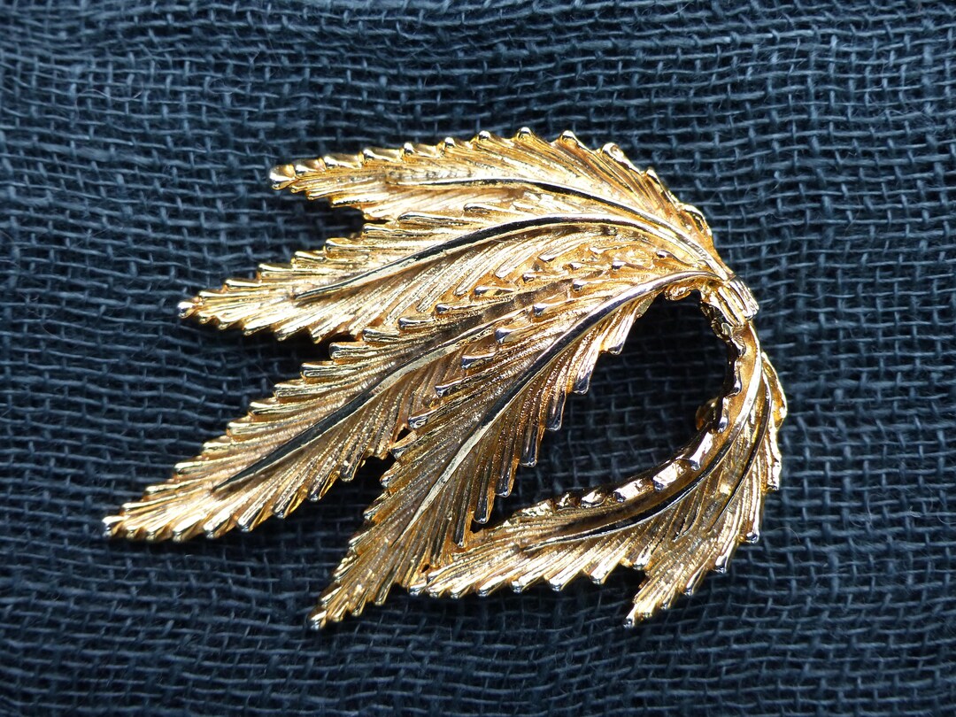 CIRO Gold-plated Bunch of Leaves Brooch, Vintage 1960s - Etsy UK
