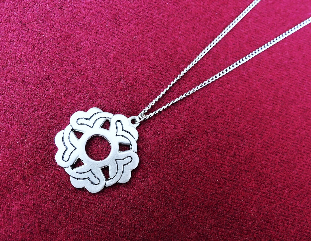 ST. JUSTIN Pewter Flower Pendant, Pentagular Celtic Flower Design With ...