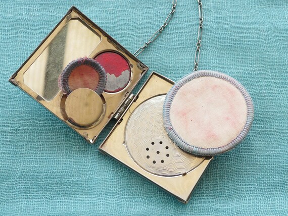 Vintage 1920s Art Deco Square Powder Compact With Rot… - Gem