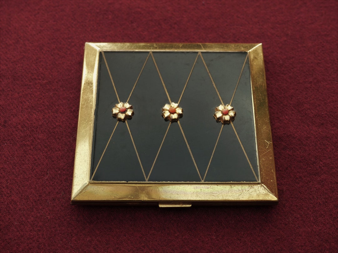 VOLUPTÉ Square Powder Compact With Black Enamel Lid Embellished With ...