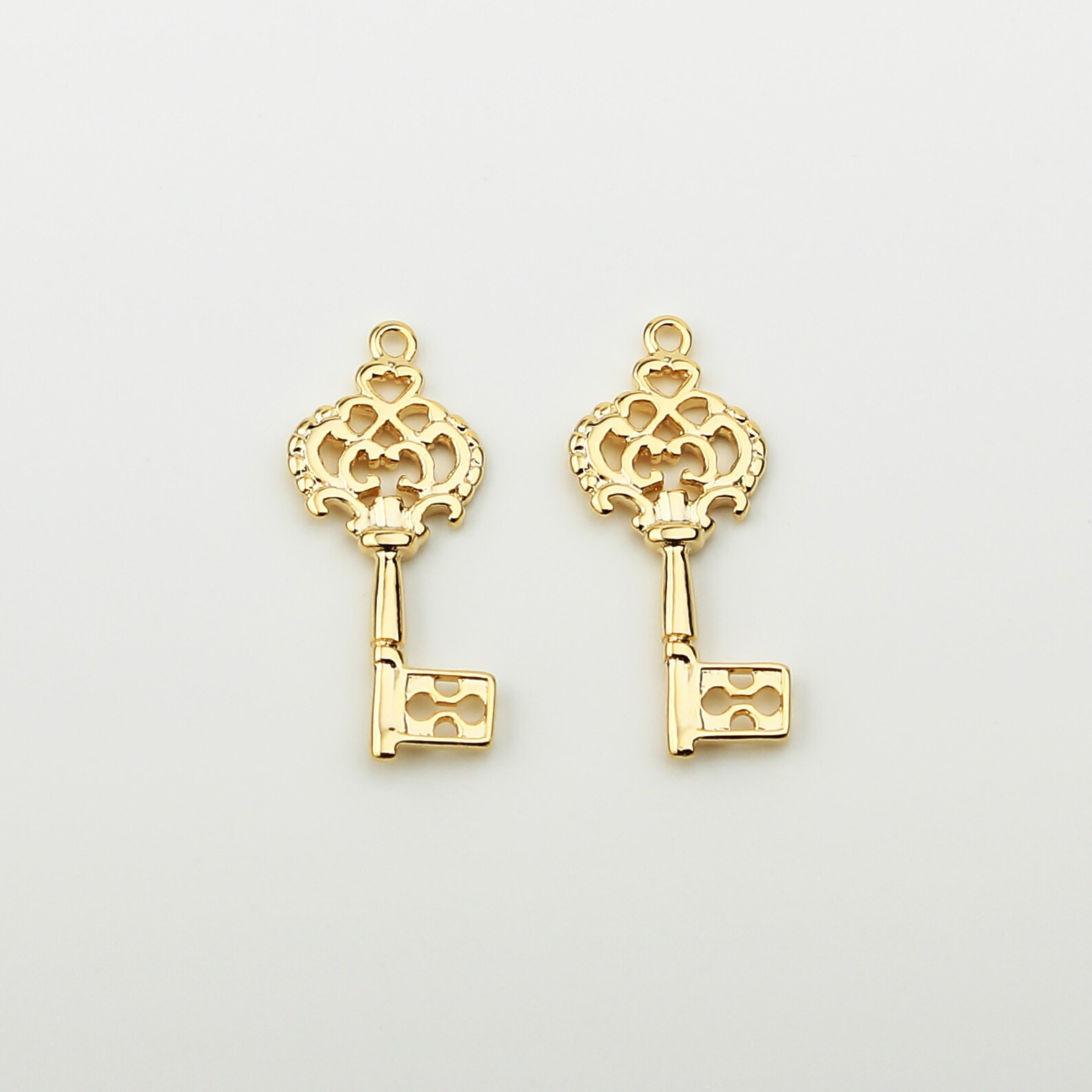 1PCS - Gold Vintage Antique-style Key Pendant, Retro Style Big Key ...