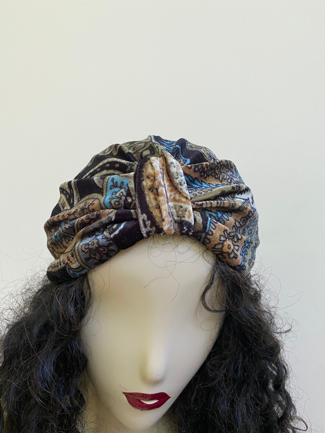 Damen Paisley Plüsch Turban Hut. Eleganter Turban aus weichem ...